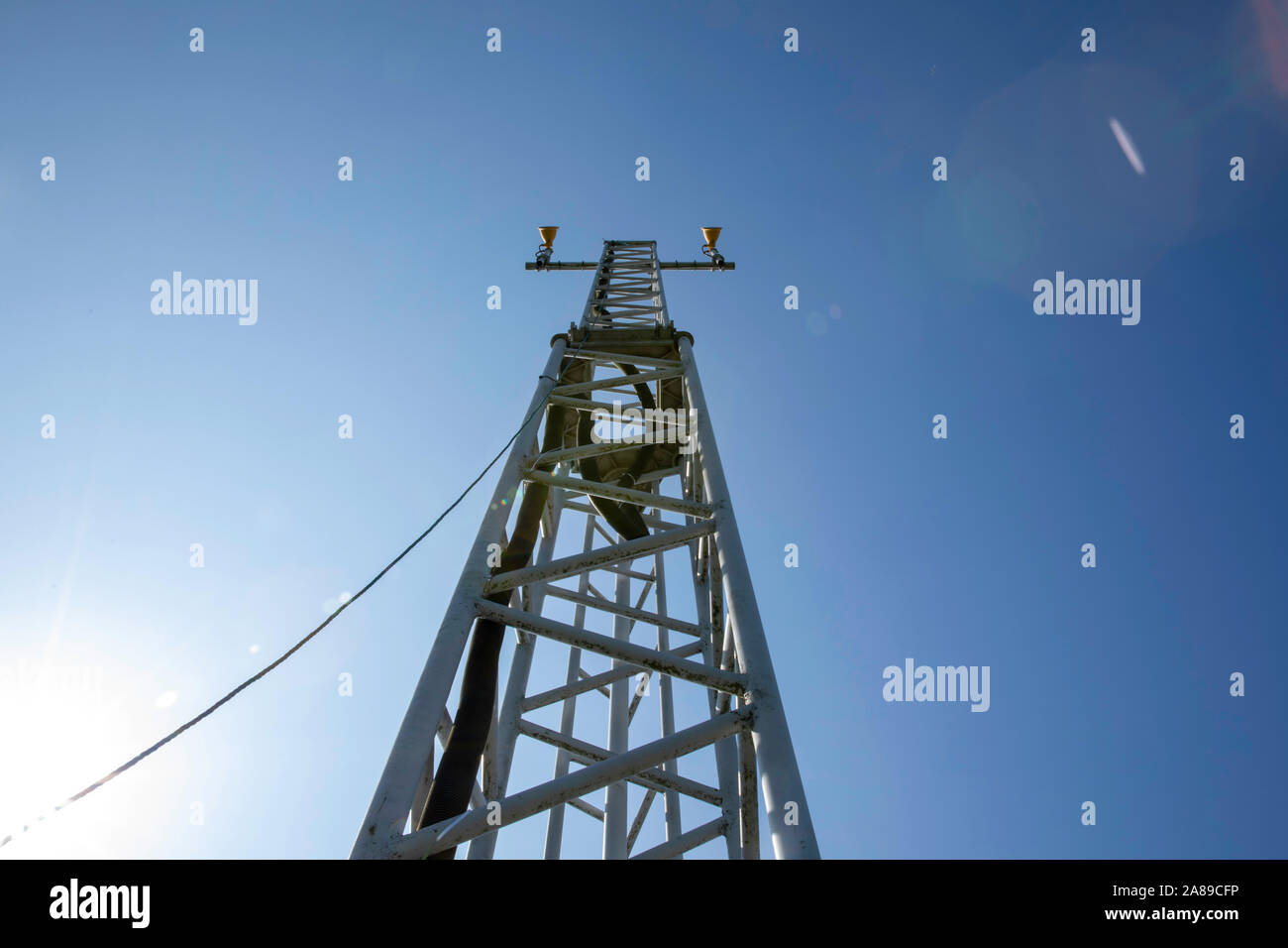 Upright structures hi-res stock photography and images - Alamy