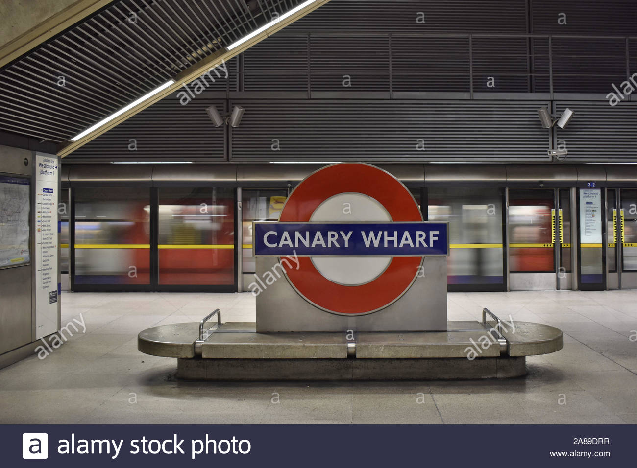 Canary Wharf Station Sign High Resolution Stock Photography and Images ...