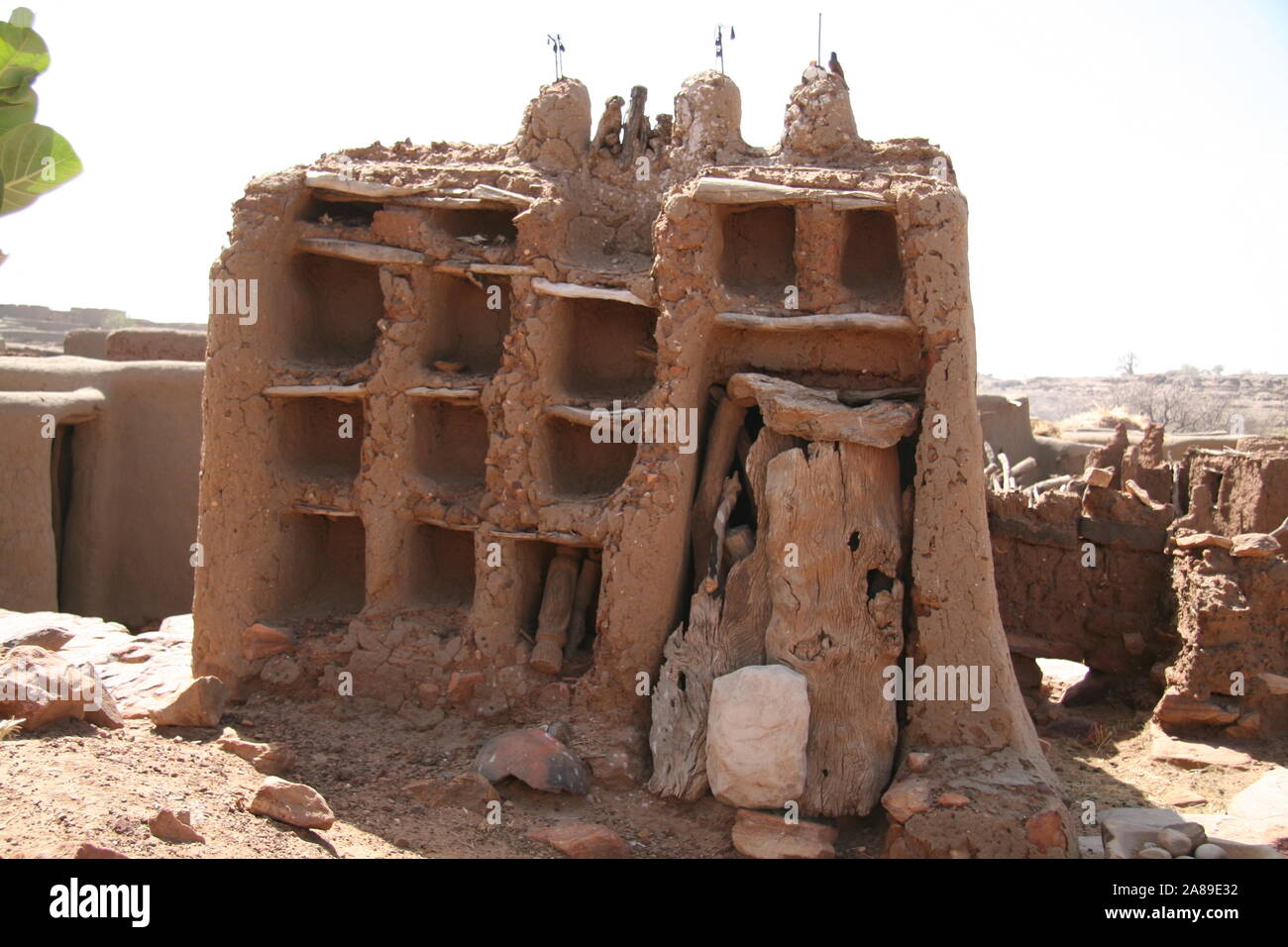Dogon country : village of Bongo Stock Photo - Alamy