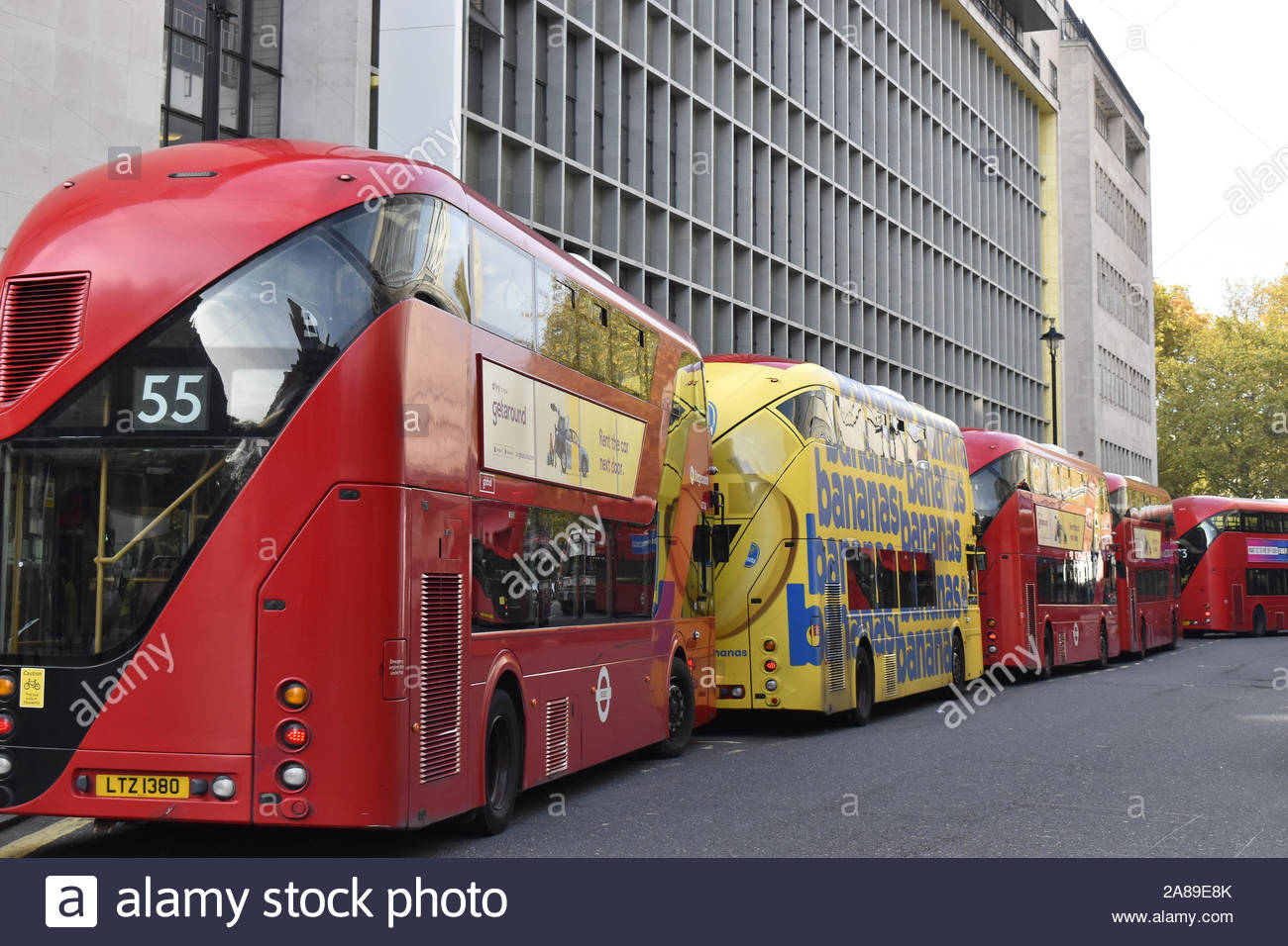 Double Decker Doubledecker England High Resolution Stock Photography ...