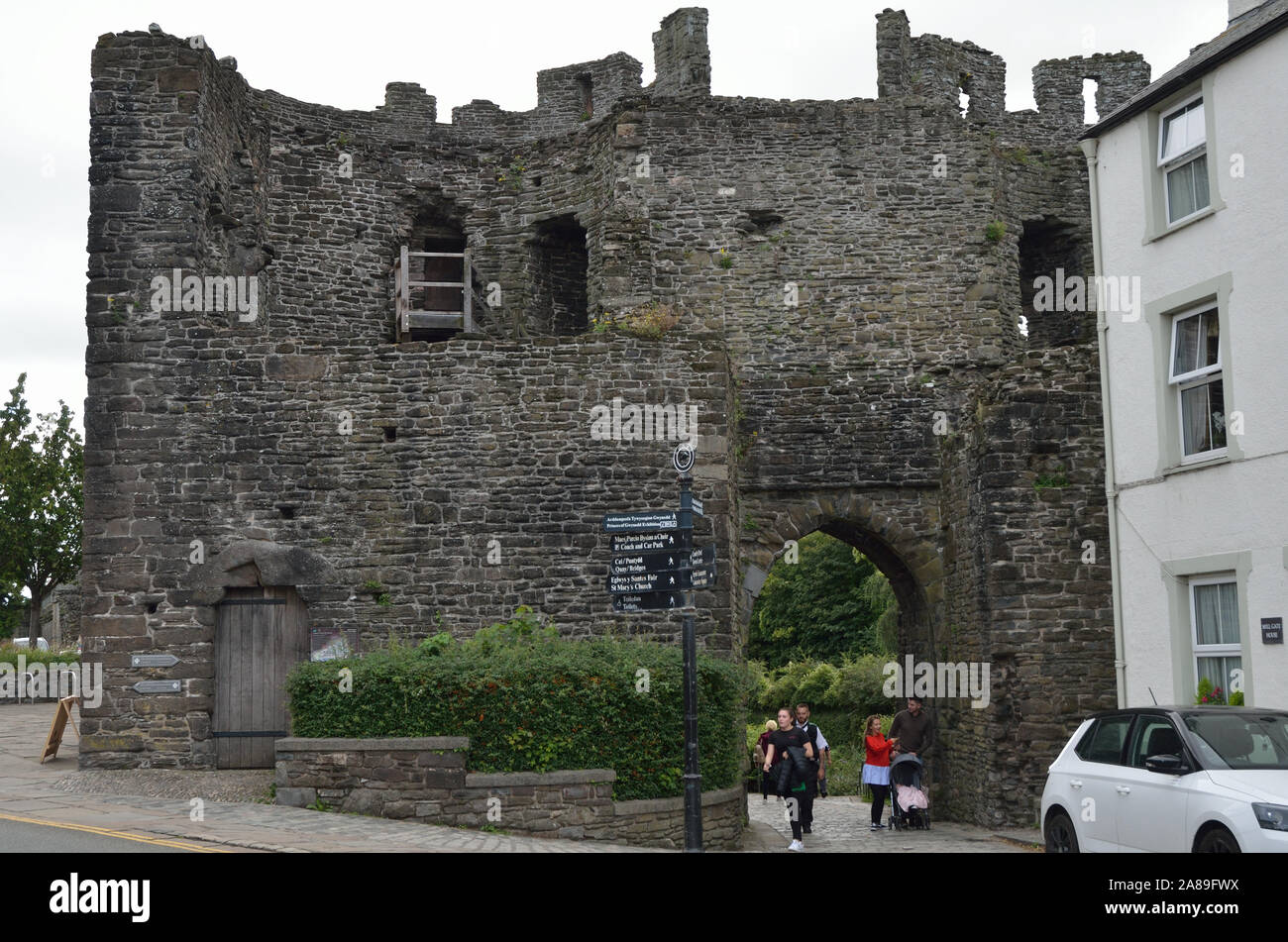 Conway castle hi-res stock photography and images - Alamy