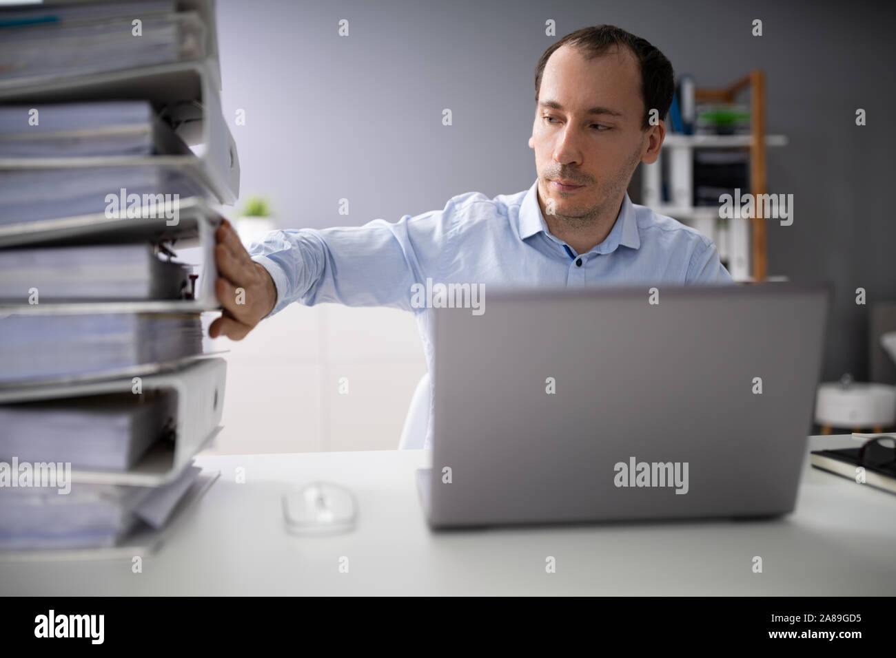 Digital documents hi-res stock photography and images - Alamy