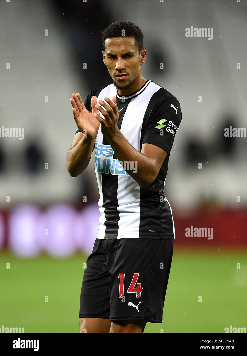 Newcastle United's Isaac Hayden Stock Photo - Alamy