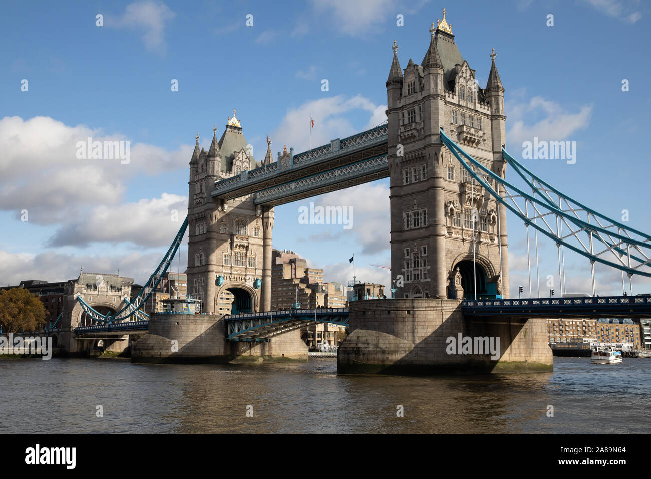 Historic bridge lifts hi-res stock photography and images - Alamy