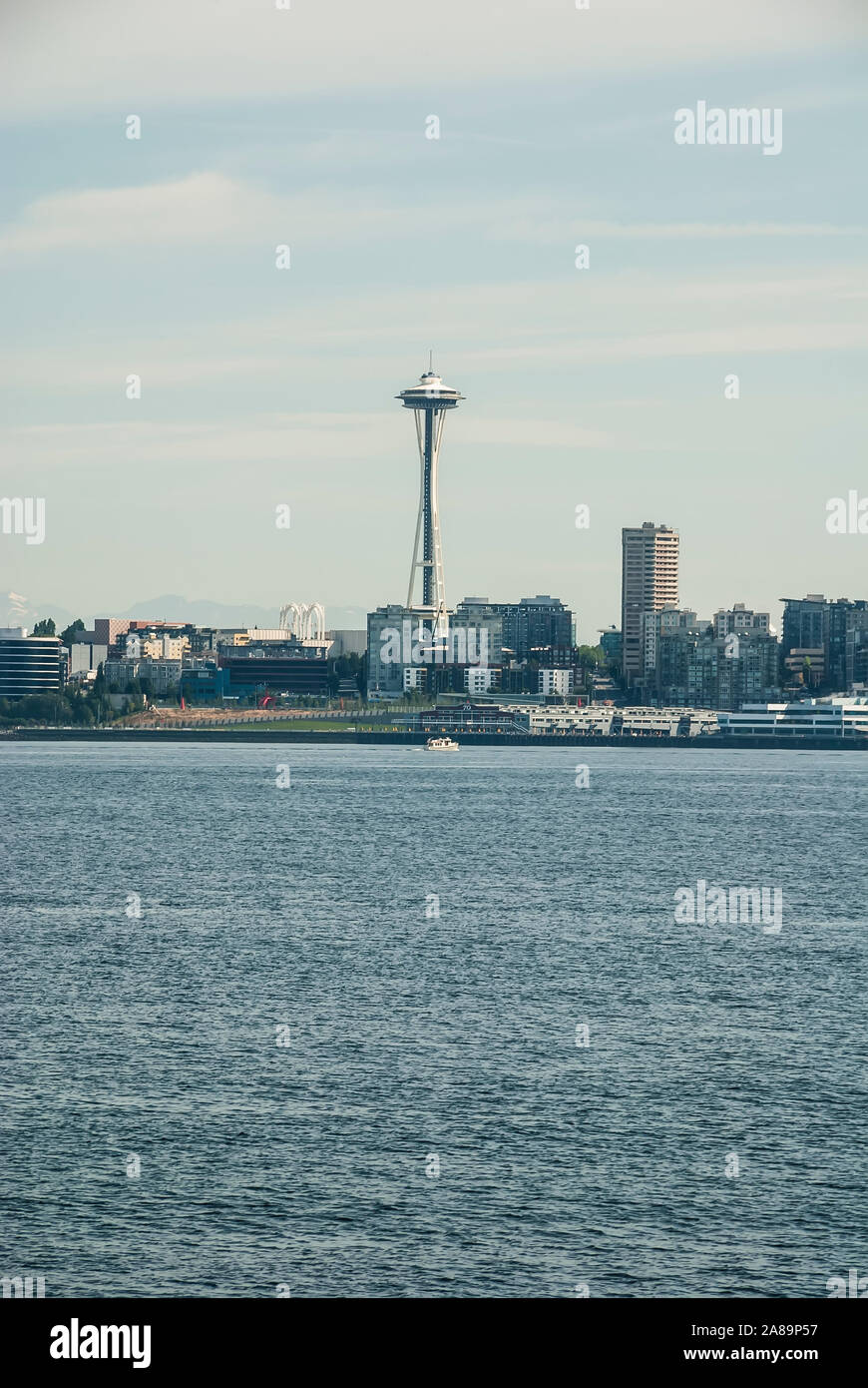 Seattle skyline from alki beach hi-res stock photography and images - Alamy