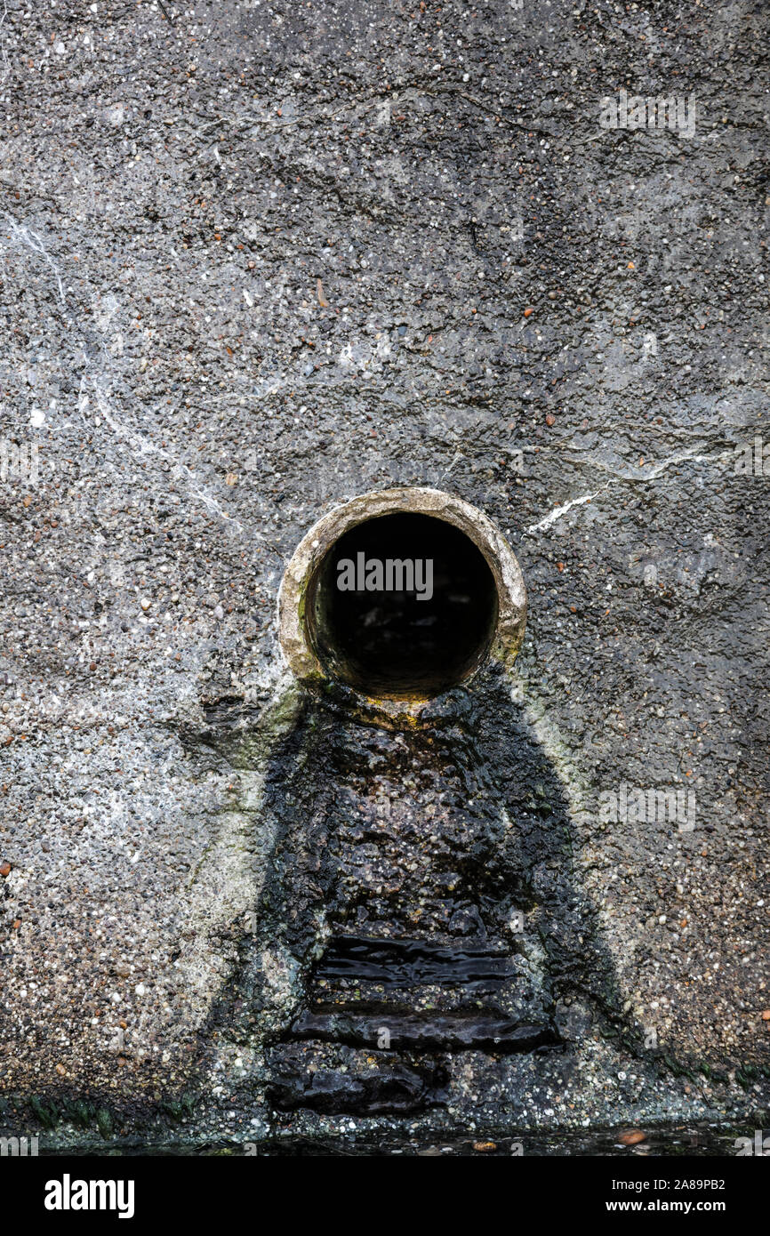 Water outflow hi-res stock photography and images - Alamy