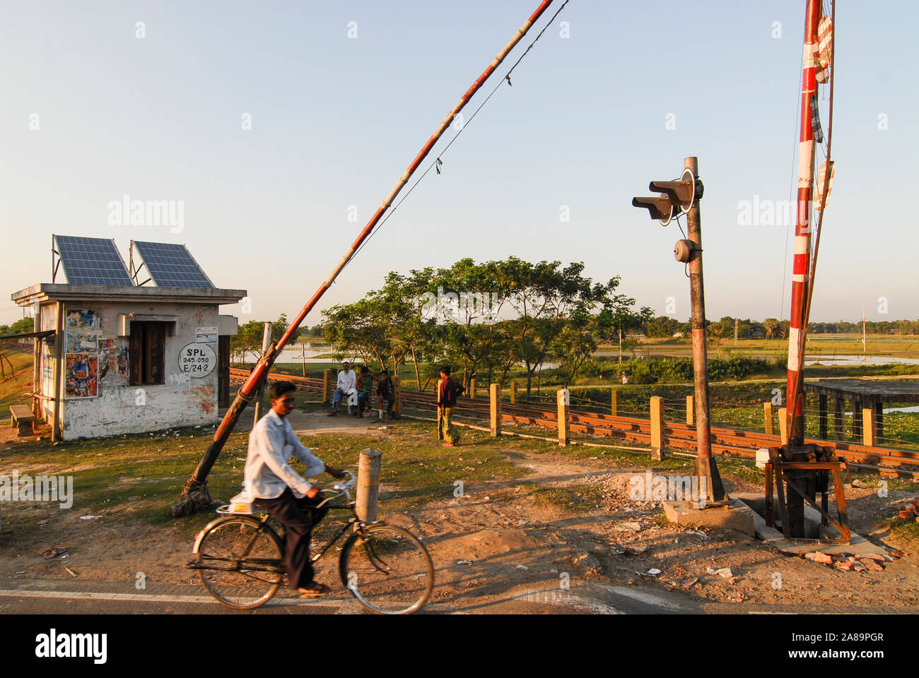 Solar panel bangladesh hi-res stock photography and images - Alamy