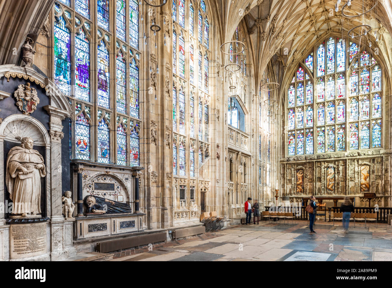 Chapel interiors hi-res stock photography and images - Alamy