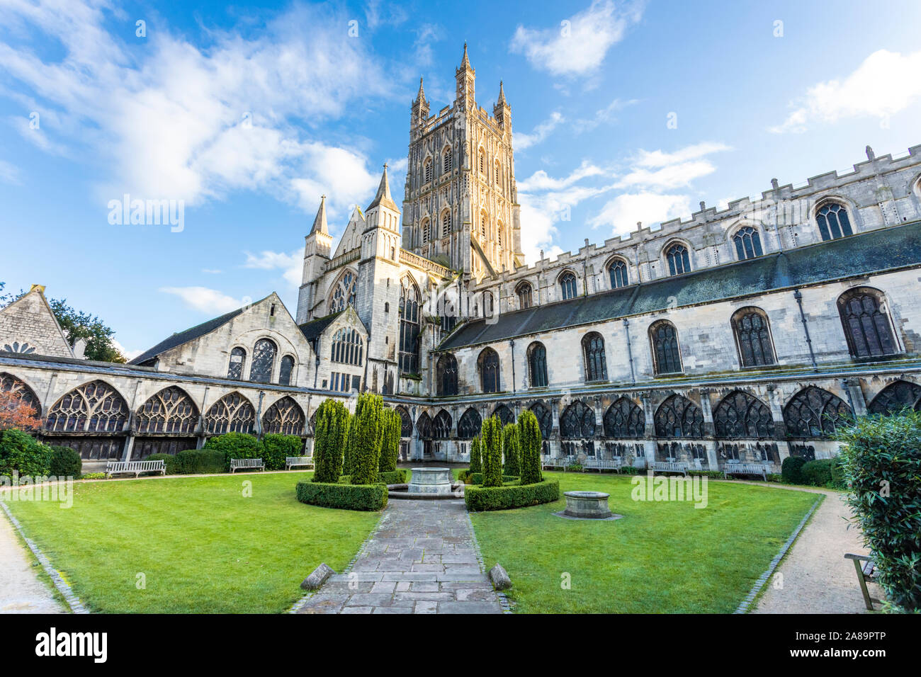 Gloucester cathedral cloister hi-res stock photography and images - Alamy