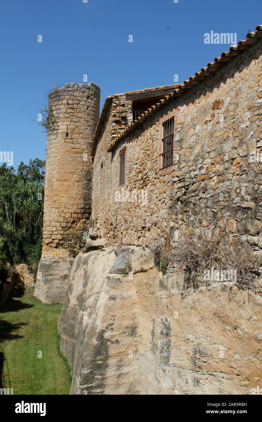 Peratallada spain castle hi-res stock photography and images - Alamy