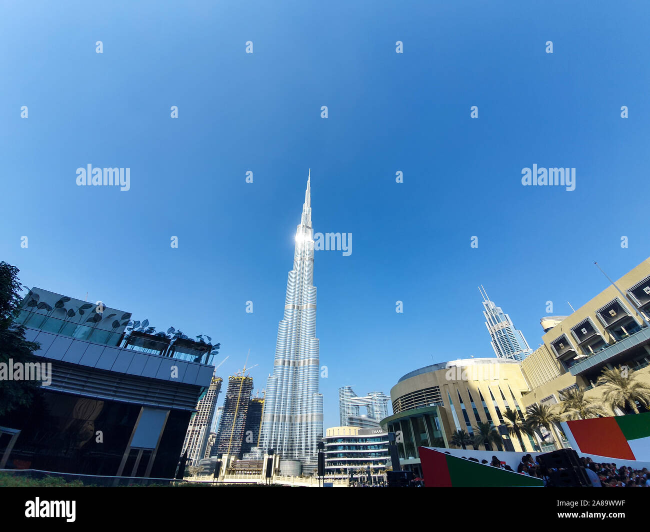 Downtown Dubai landmarks and attractions - View of Burj Khalifa and ...