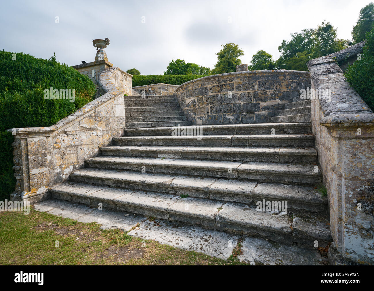 Multi level stairs hi-res stock photography and images - Alamy