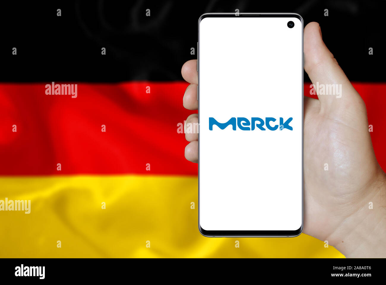 Merck germany logo hi-res stock photography and images - Alamy