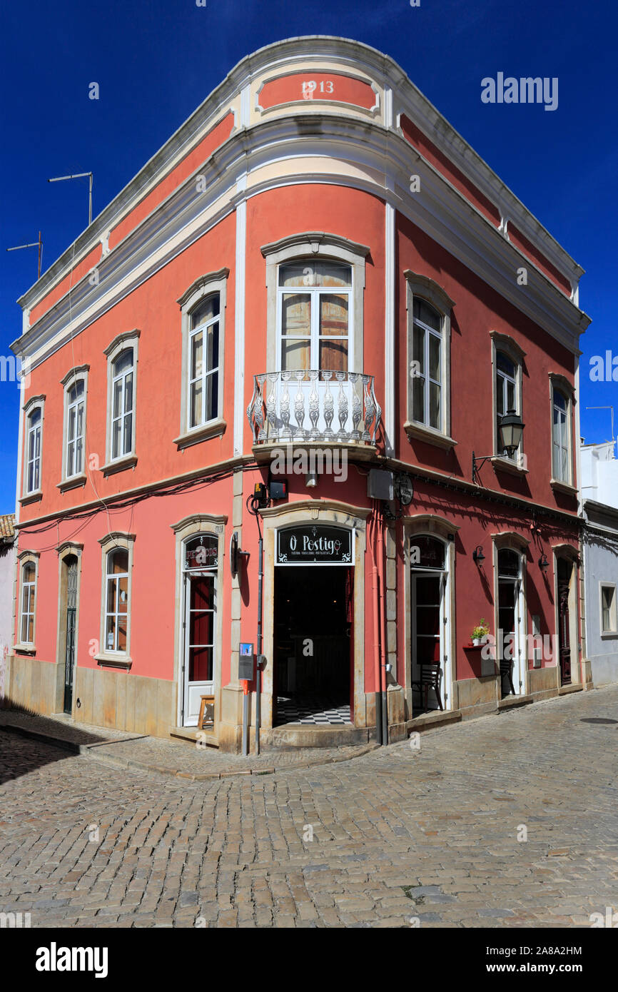 Taverna life hi-res stock photography and images - Alamy