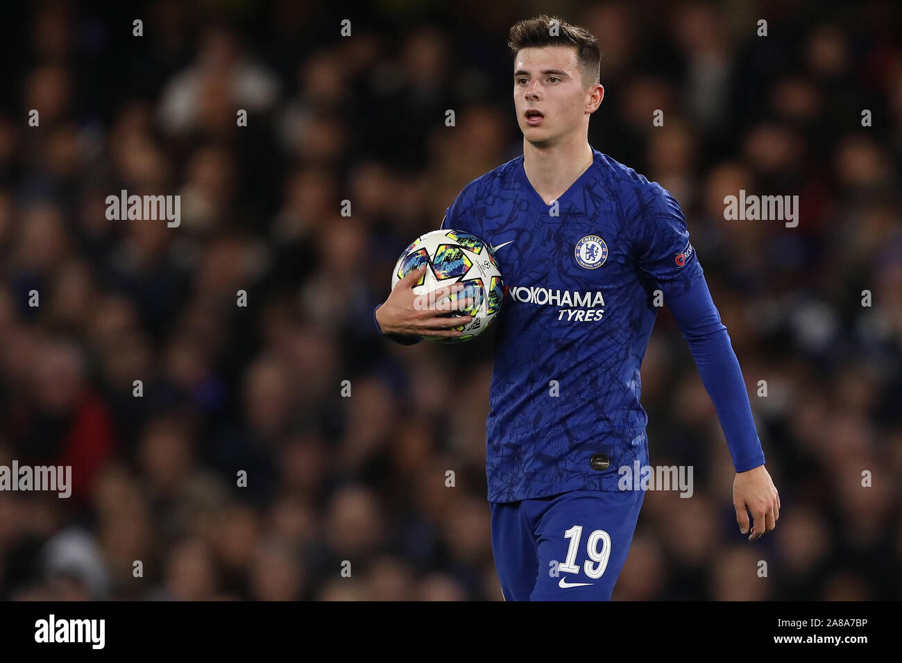 Mason mount goal hi-res stock photography and images - Alamy