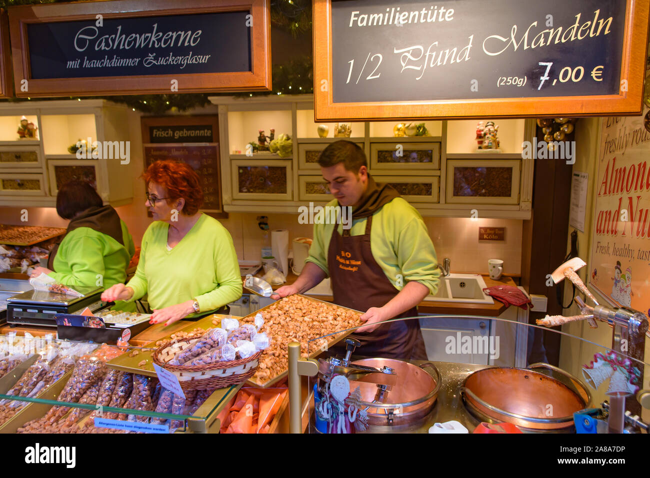 German food stalls hi-res stock photography and images - Alamy