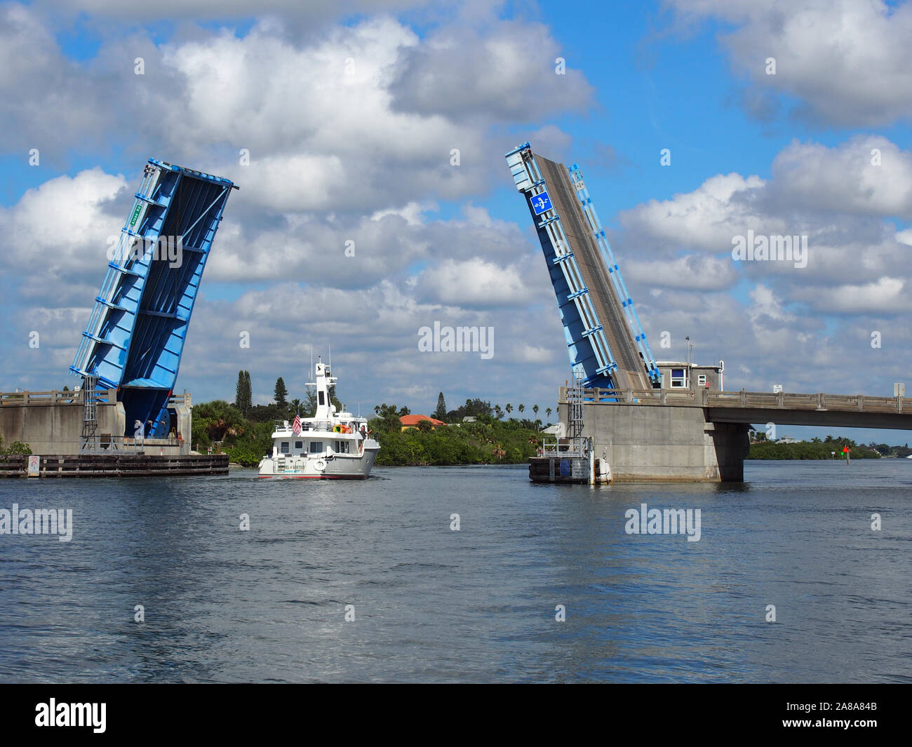 Bridge draw drawbridge florida hi-res stock photography and images - Alamy