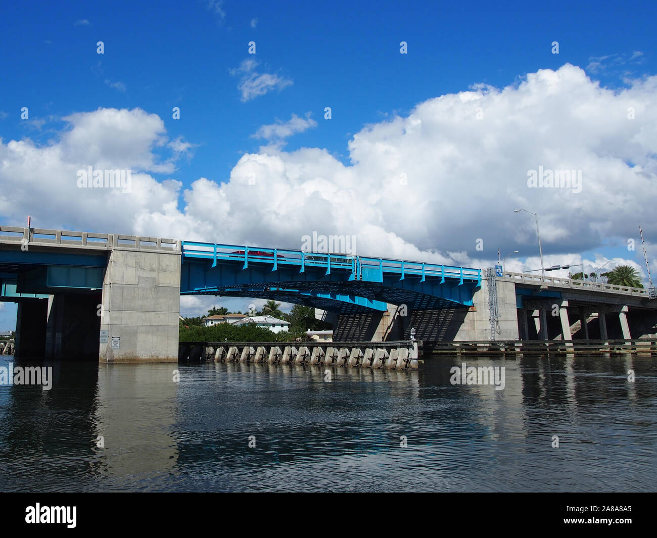 Draw bridges hi-res stock photography and images - Alamy