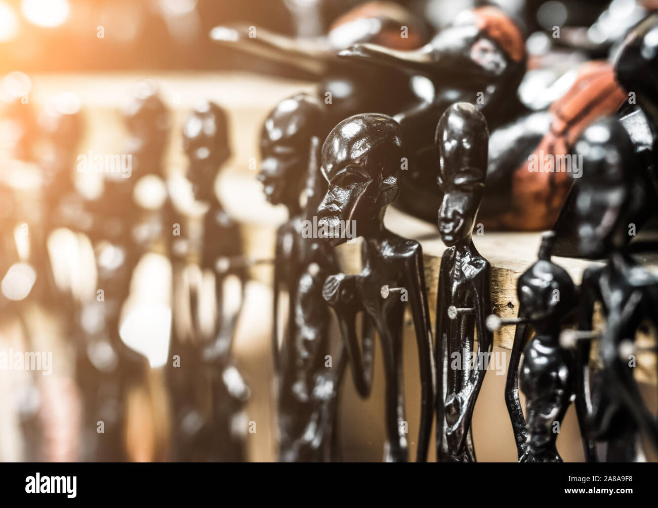 Tribal wooden figures hi-res stock photography and images - Alamy