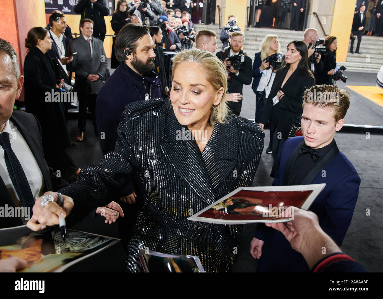Sharon stone with fans hi-res stock photography and images - Alamy