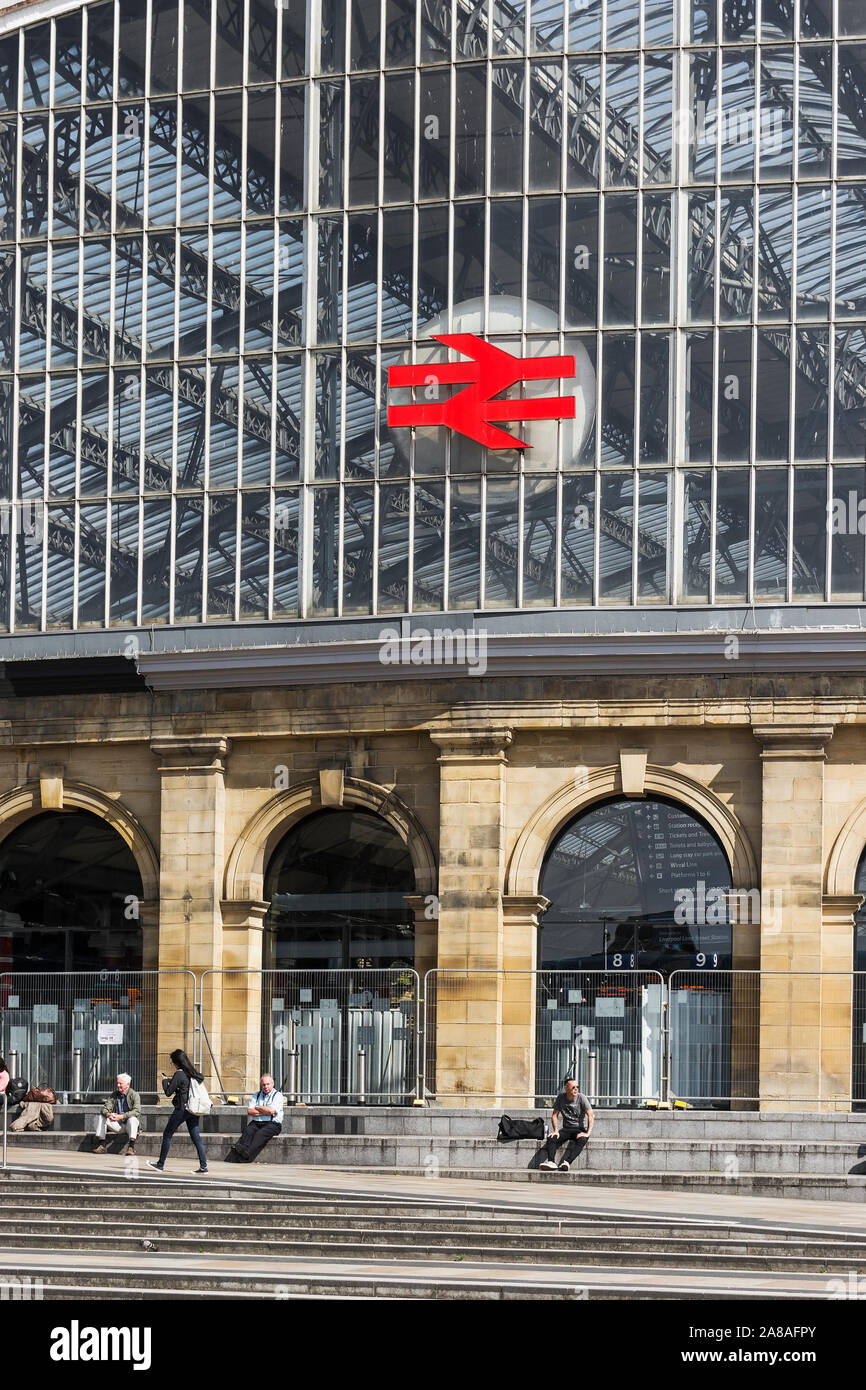 Lime Street Station, Liverpool, UK with intercity sign Stock Photo - Alamy