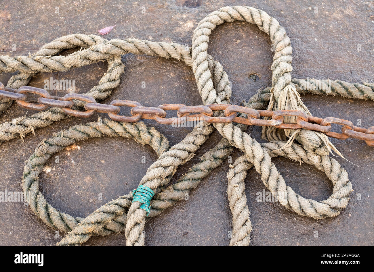 Well worn rope texture hi-res stock photography and images - Alamy