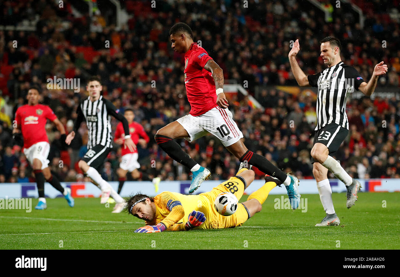 Vladimir stojkovic goalkeeper partizan belgrade hi-res stock ...