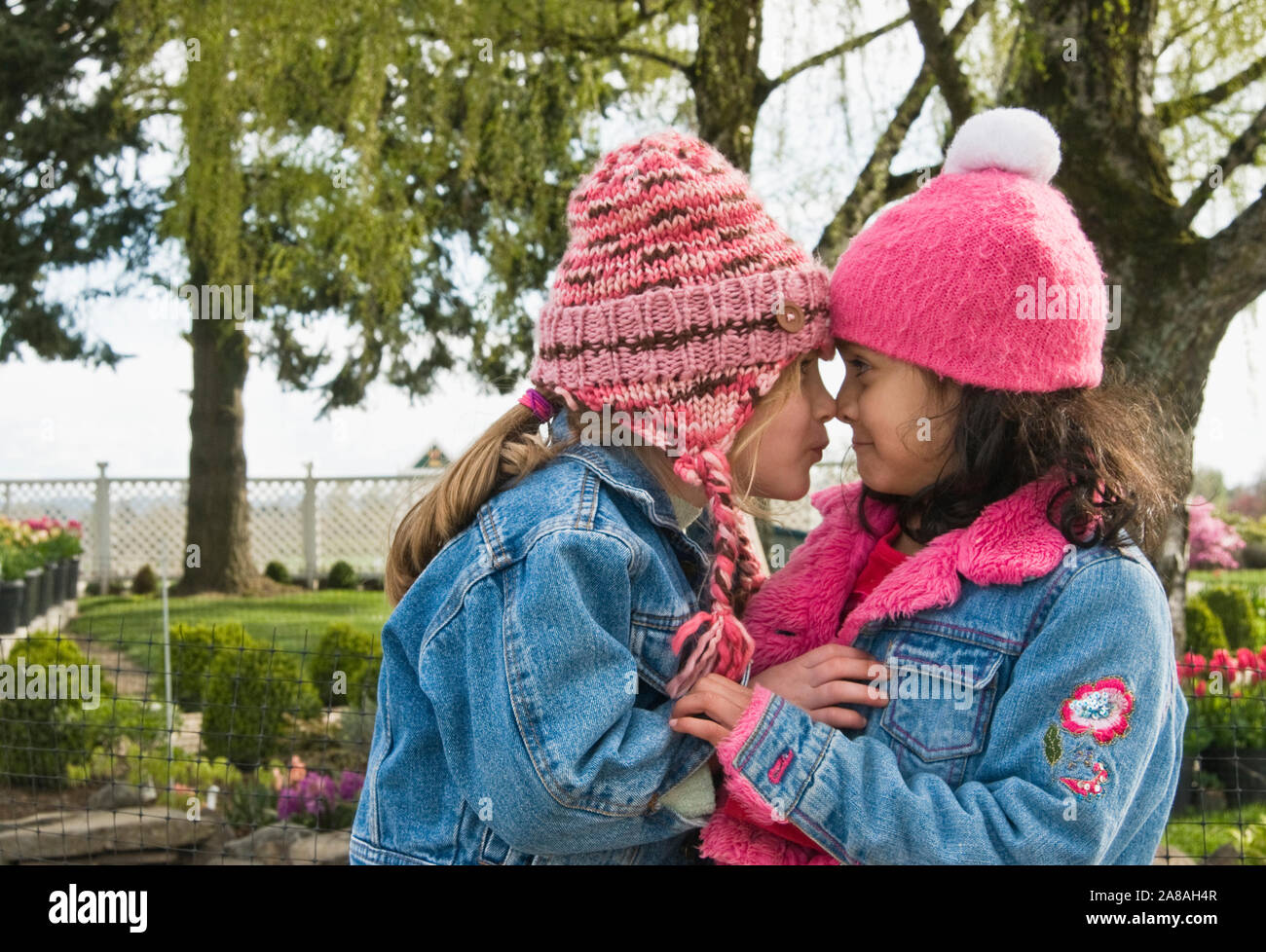 2 little girls Stock Photo - Alamy