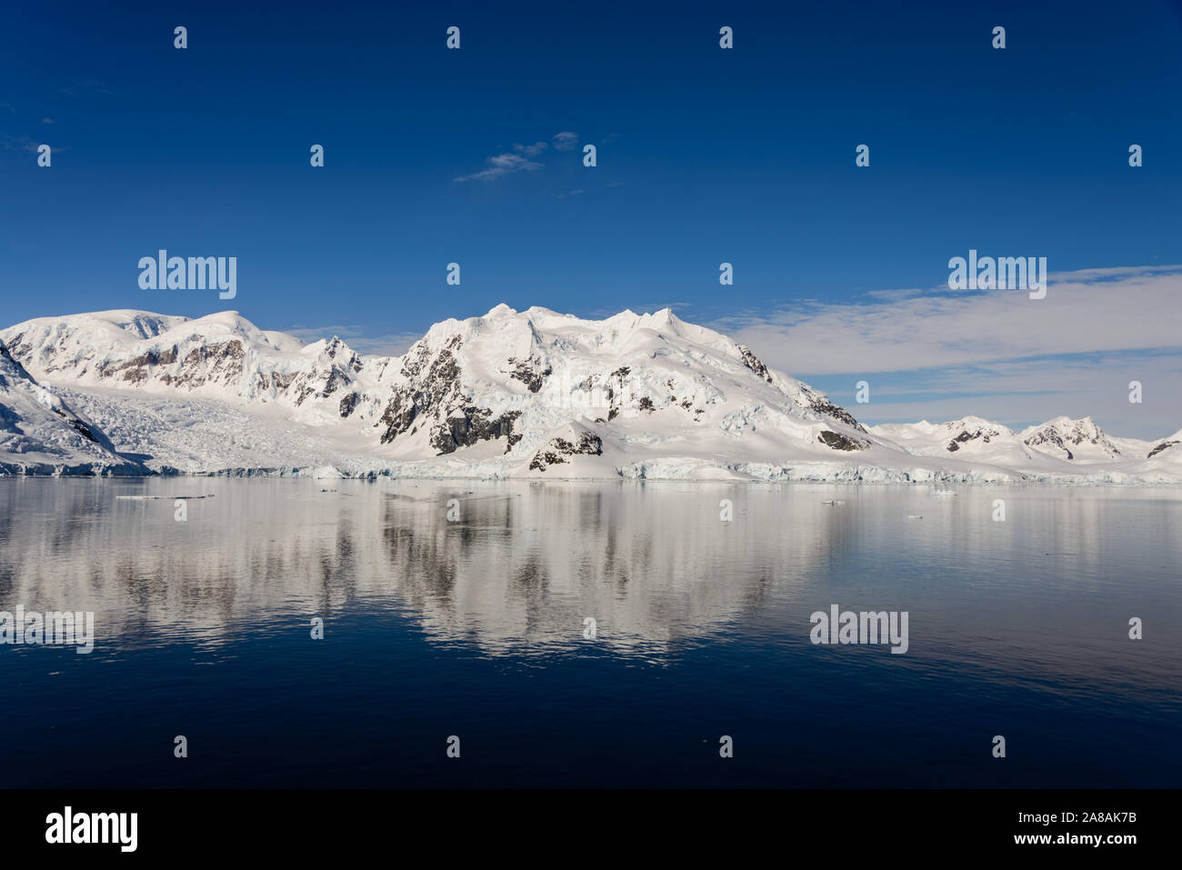 Antarctic seascape with reflection Stock Photo - Alamy