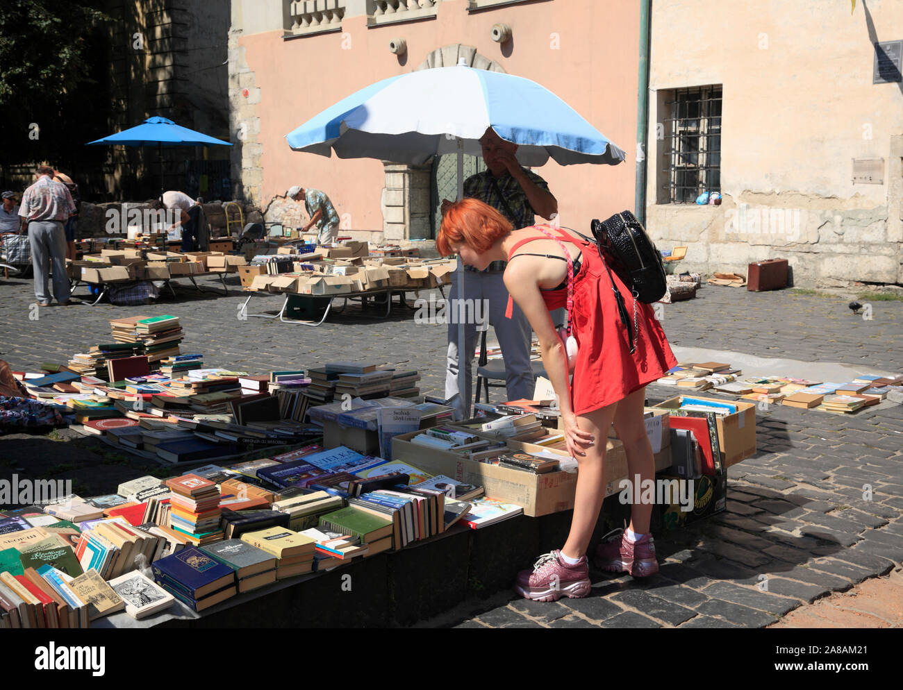 Square books hi-res stock photography and images - Alamy