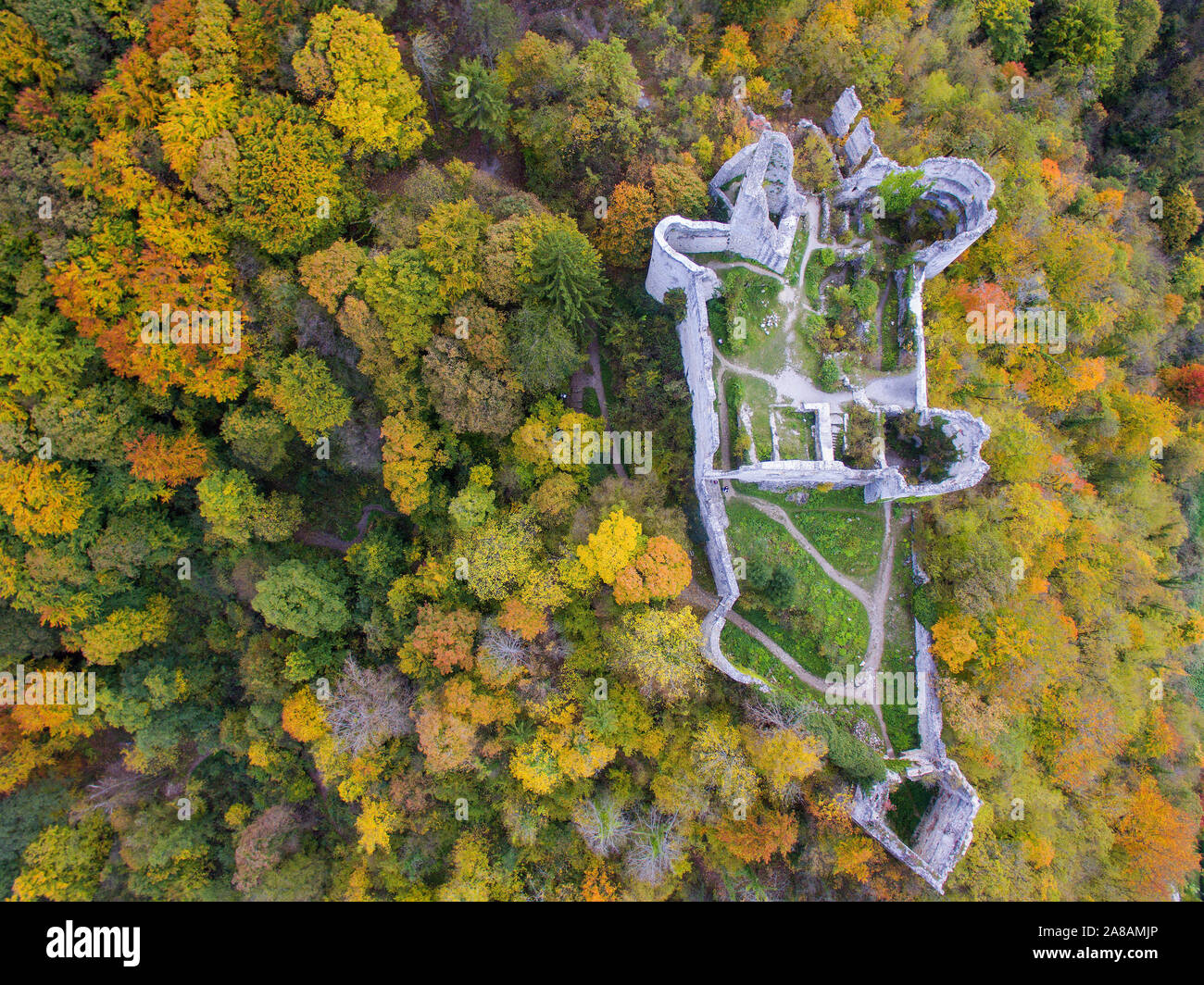 Ruins in autumn hi-res stock photography and images - Alamy
