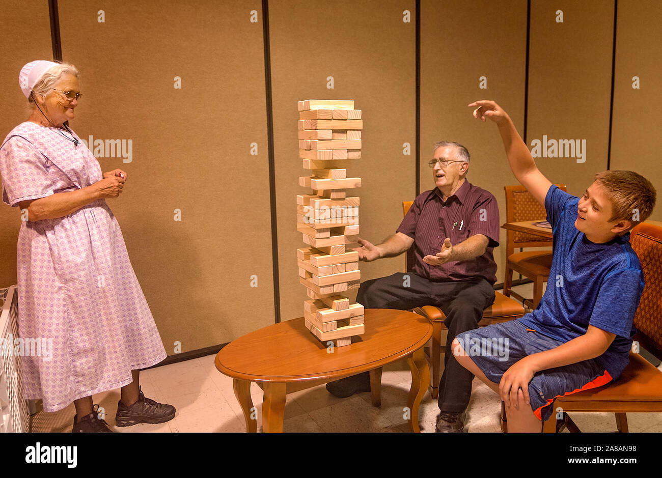 Mennonite family hi-res stock photography and images - Alamy