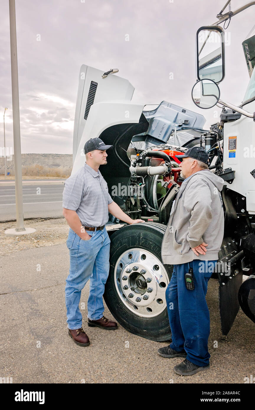 Customer service customer hi-res stock photography and images - Alamy