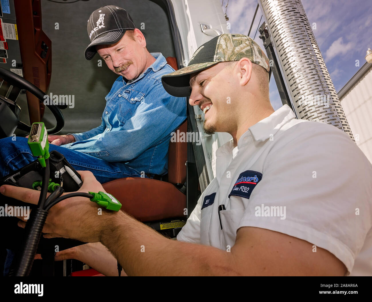 Truck repair hi-res stock photography and images - Alamy