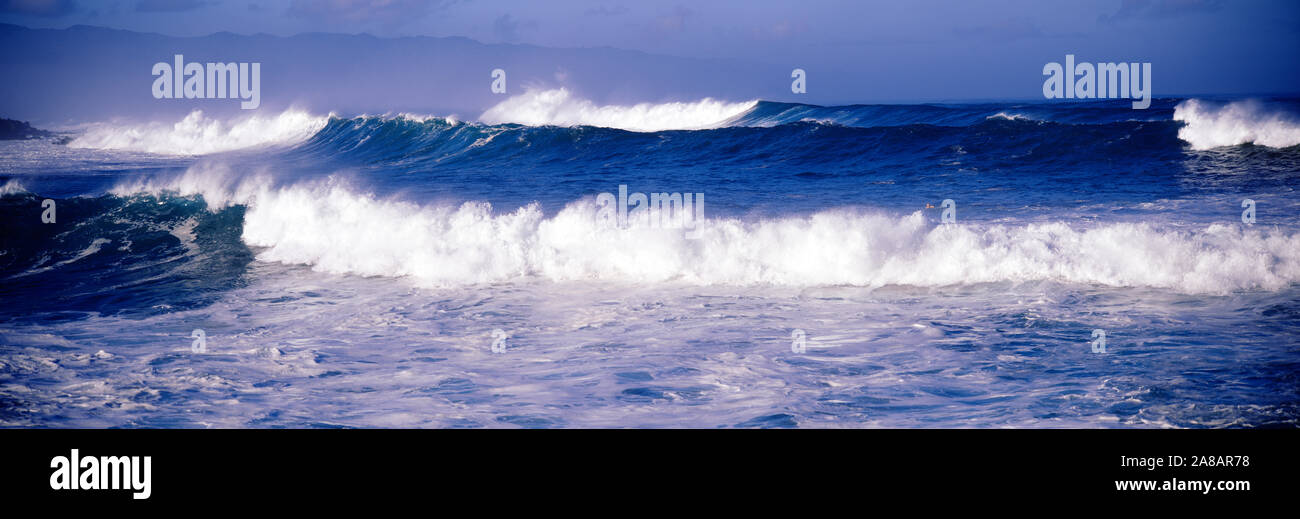 Waves in the ocean, Waimea Bay, Hawaii, USA Stock Photo - Alamy