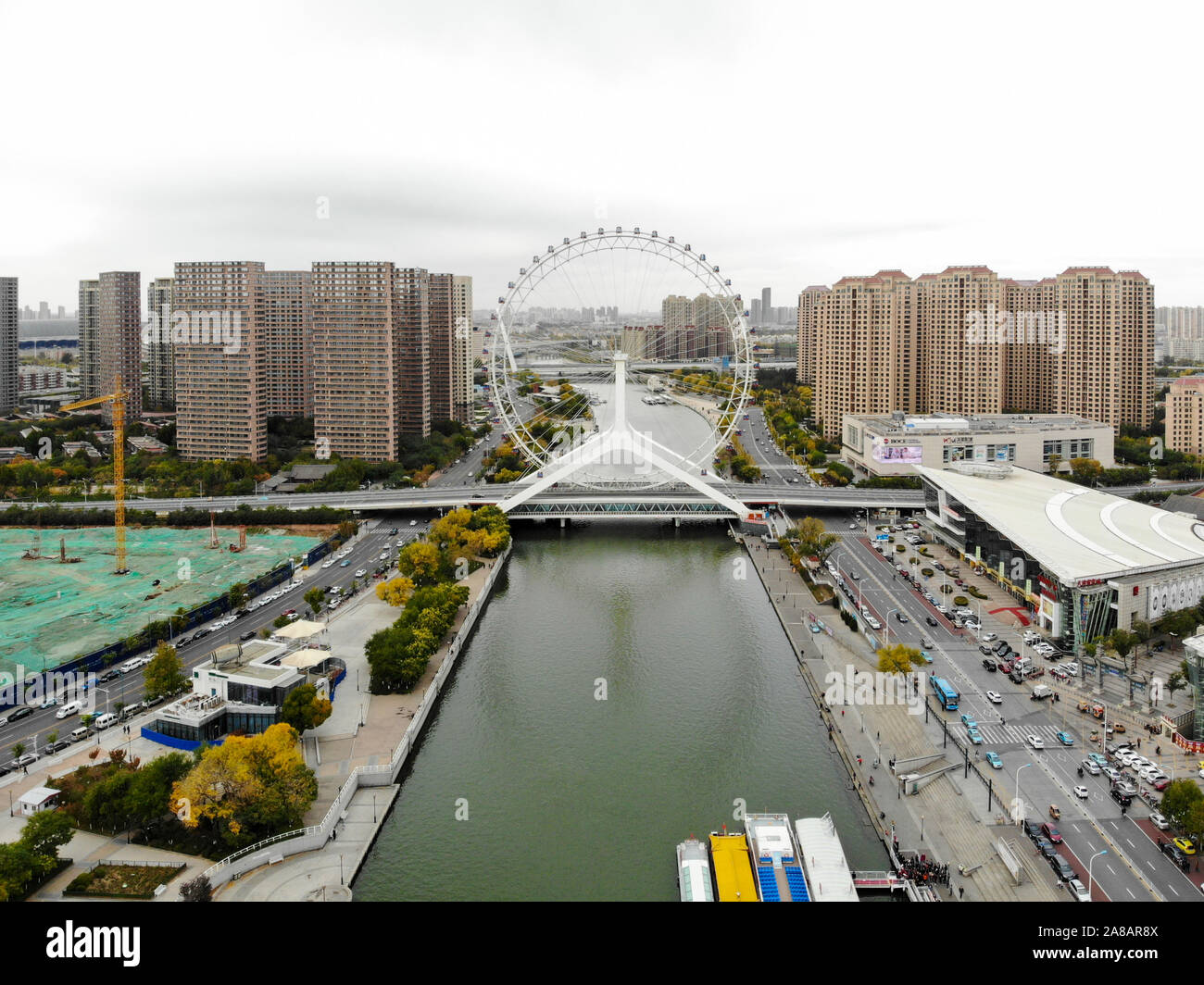 Aerial view cityscape of Tianjin ferris wheel. Famous Tianjin Eye ...