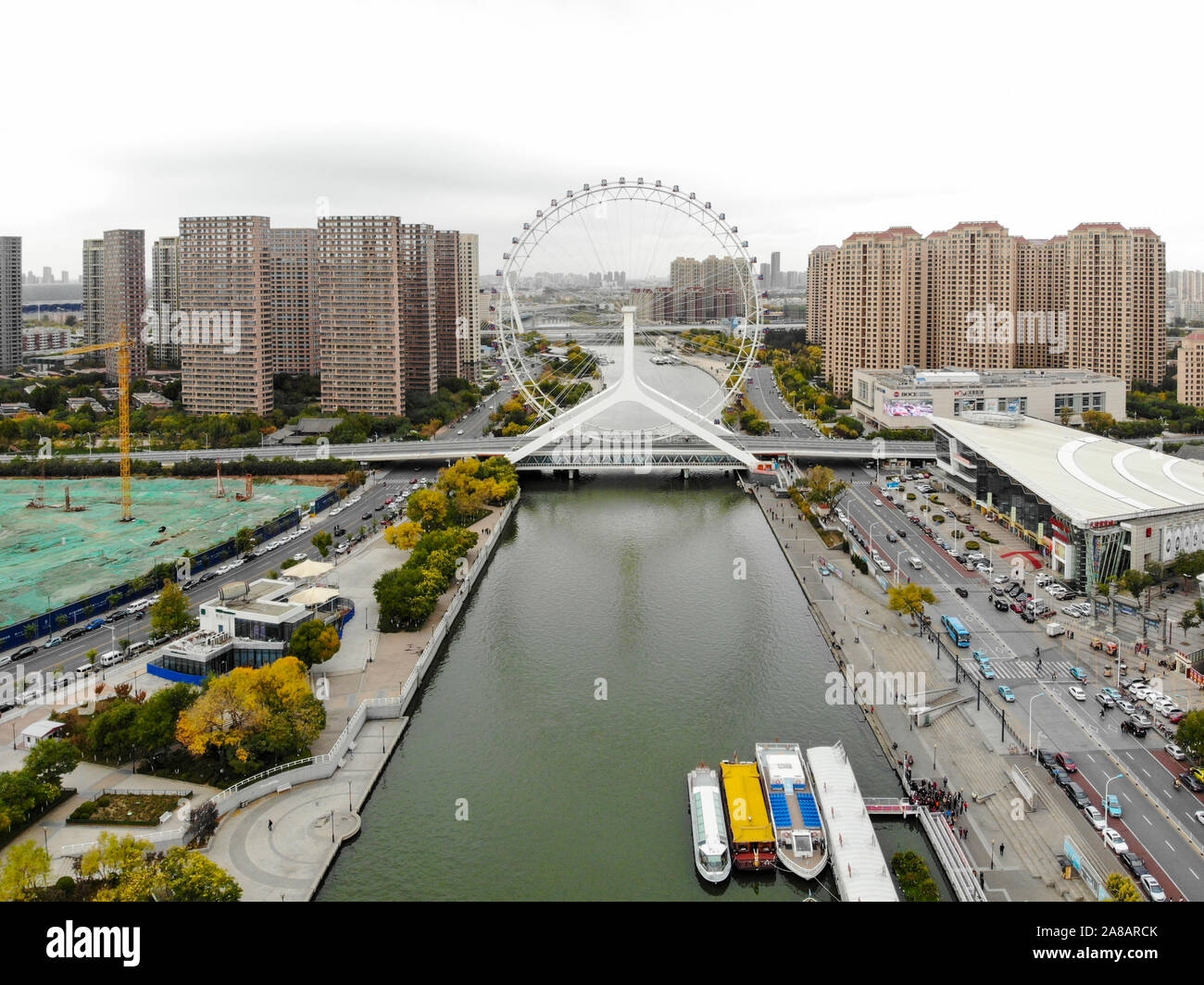 Aerial view cityscape of Tianjin ferris wheel. Famous Tianjin Eye ...