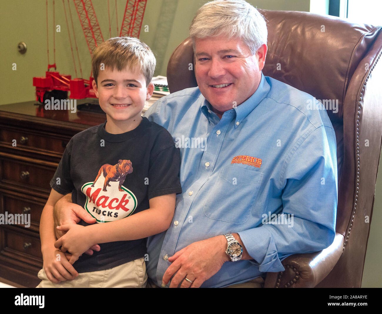 Father son desk hi-res stock photography and images - Alamy