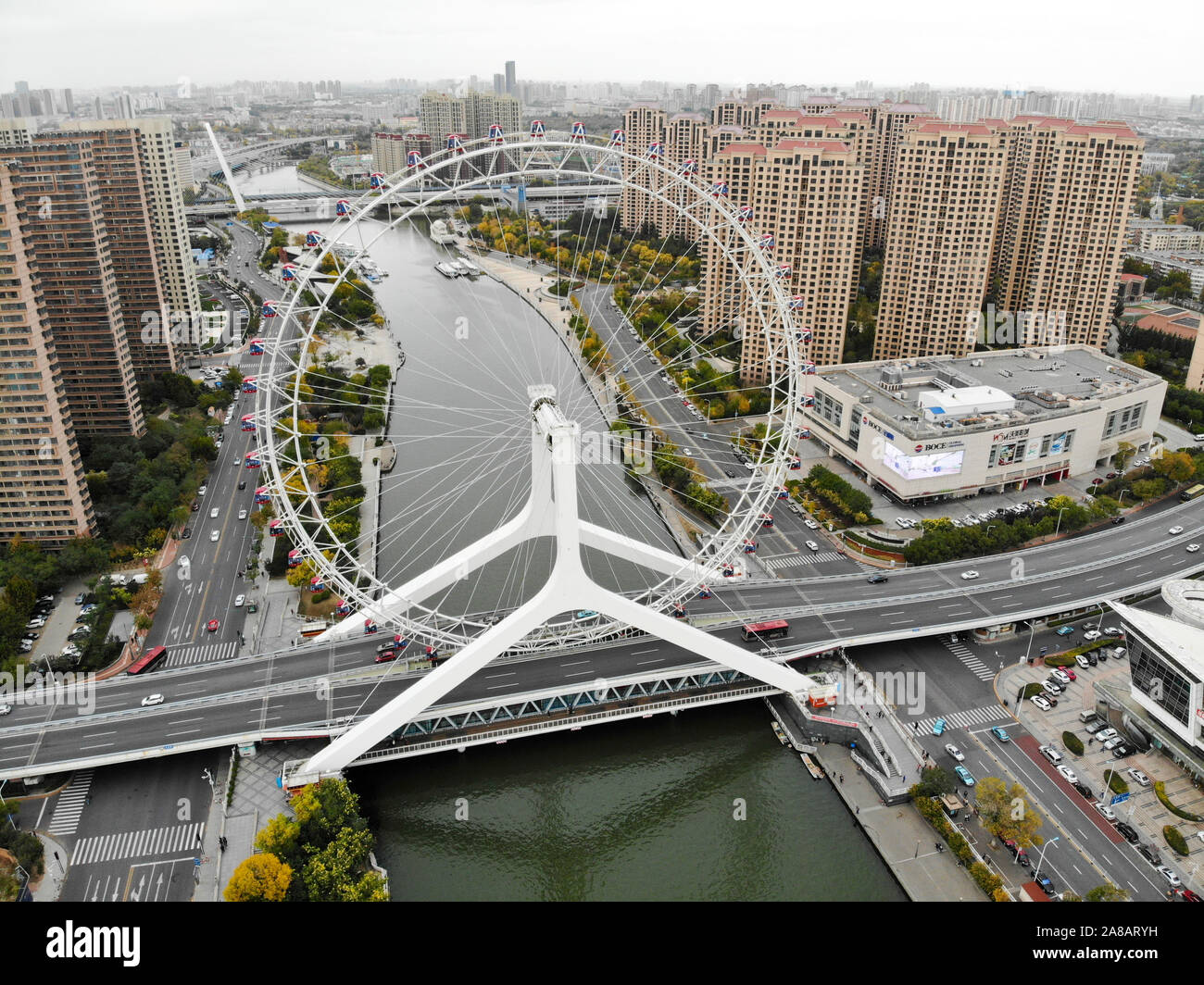 Aerial view cityscape of Tianjin ferris wheel. Famous Tianjin Eye ...