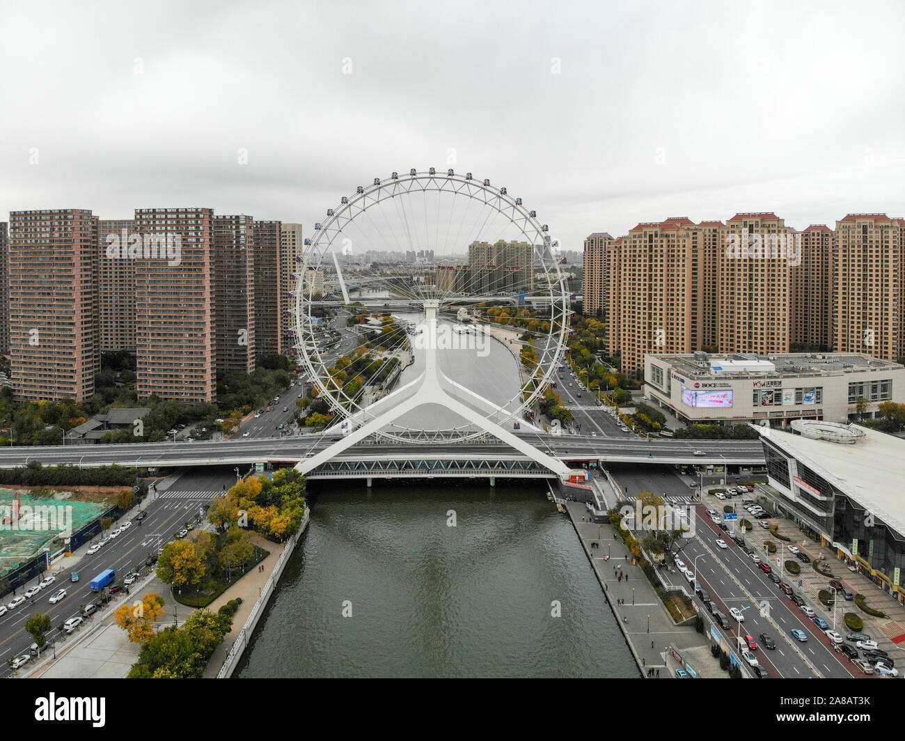 Aerial view cityscape of Tianjin ferris wheel. Famous Tianjin Eye ...