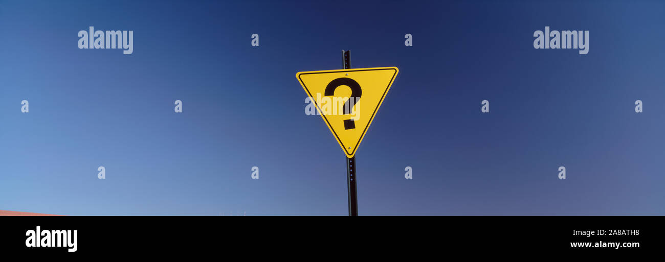 Question mark road sign hi-res stock photography and images - Alamy