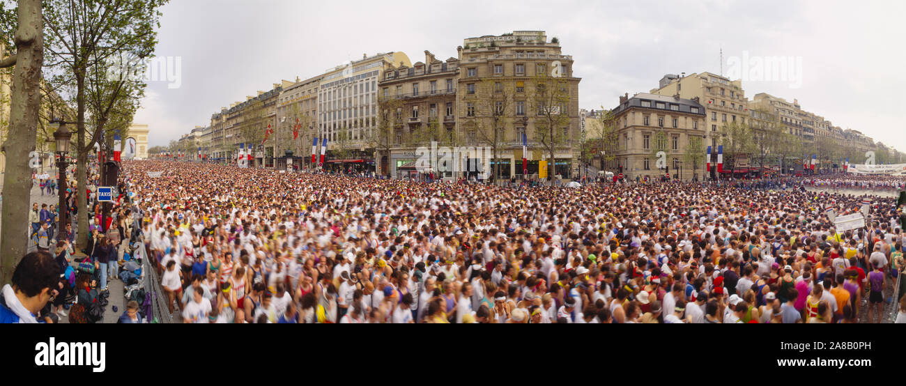 Paris marathon crowd scene men hi-res stock photography and images - Alamy