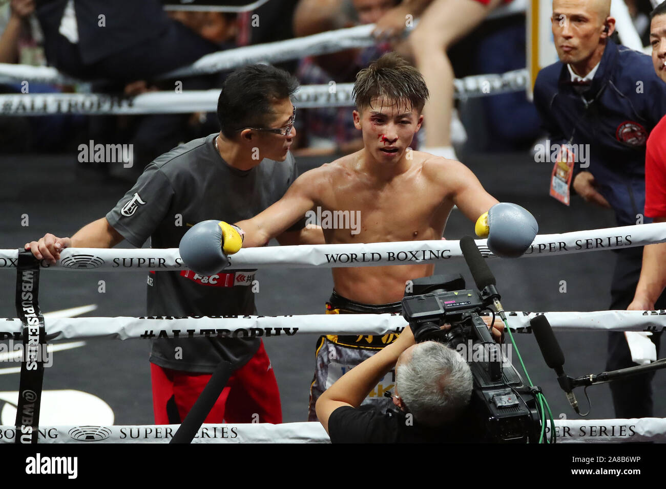 become the unified IBF and WBA bantamweight champion. 7th Nov, 2019. (L ...