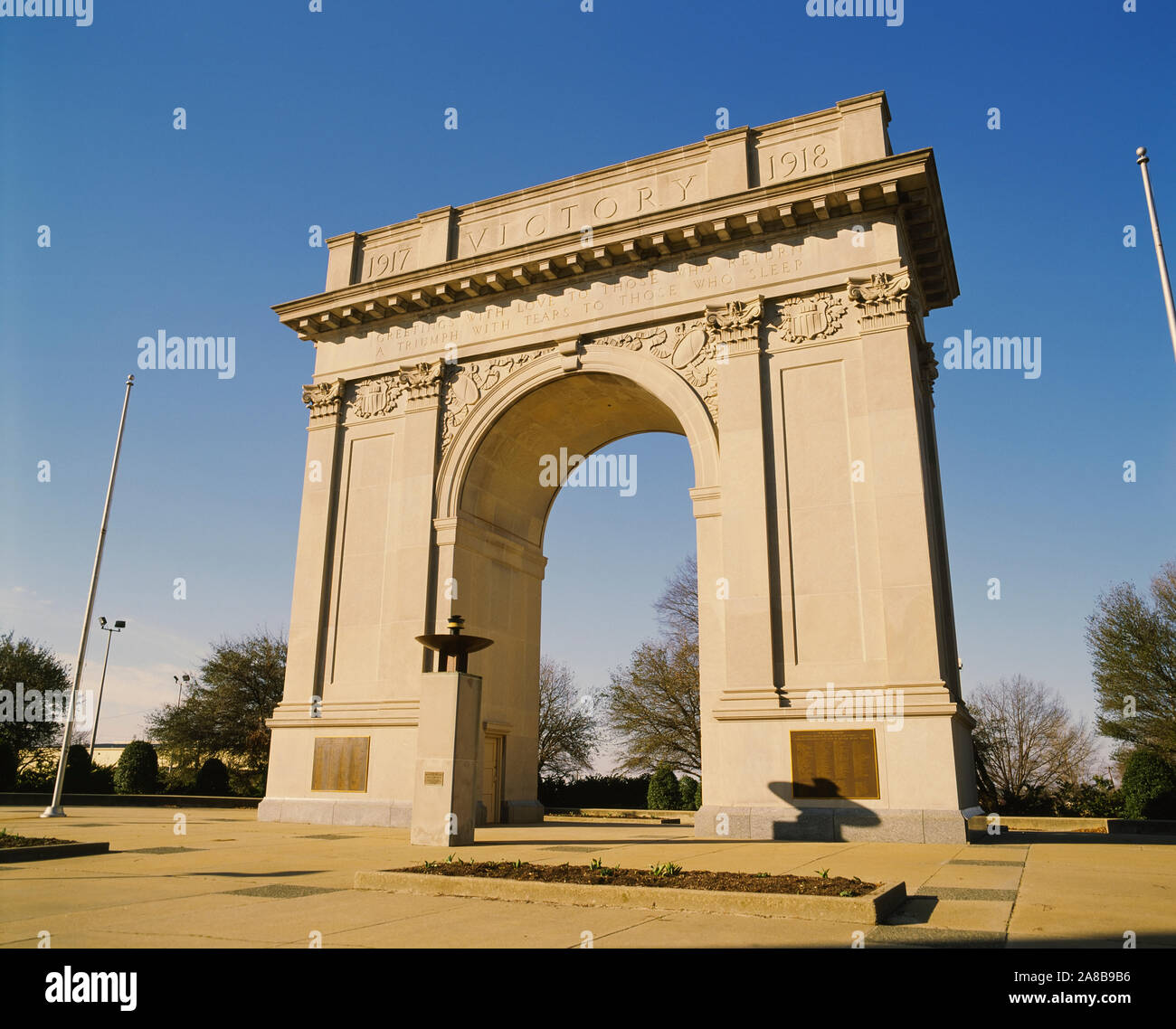 Victory arch hi-res stock photography and images - Alamy