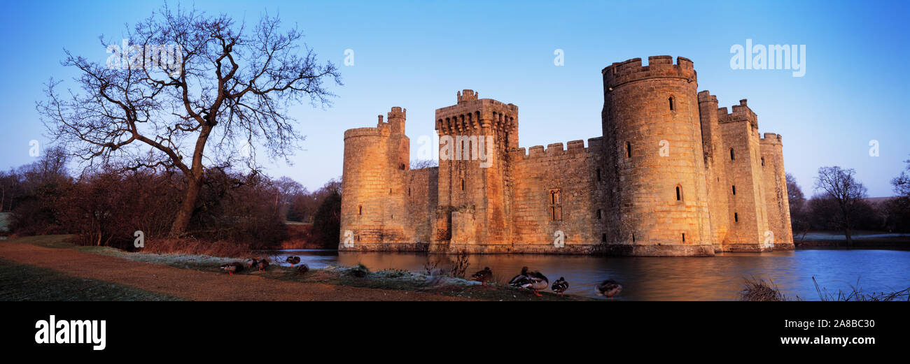 Moat around a castle, Bodiam Castle, East Sussex, England Stock Photo ...