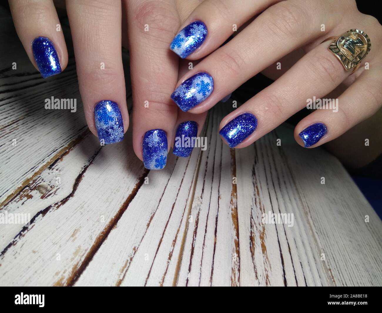 Long nails hi-res stock photography and images - Alamy