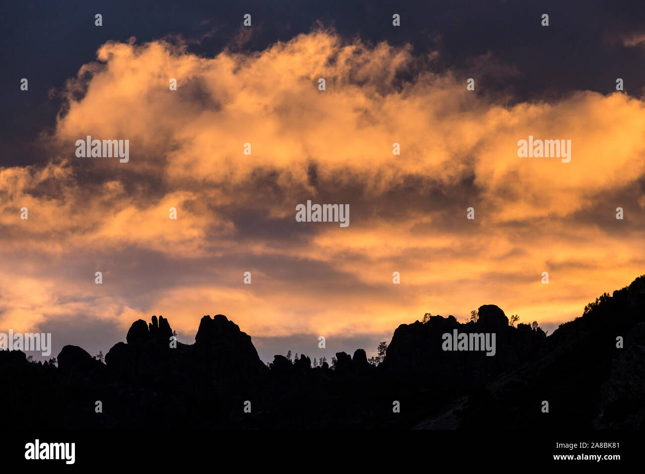 Pinnacle national park high peaks hi-res stock photography and images ...