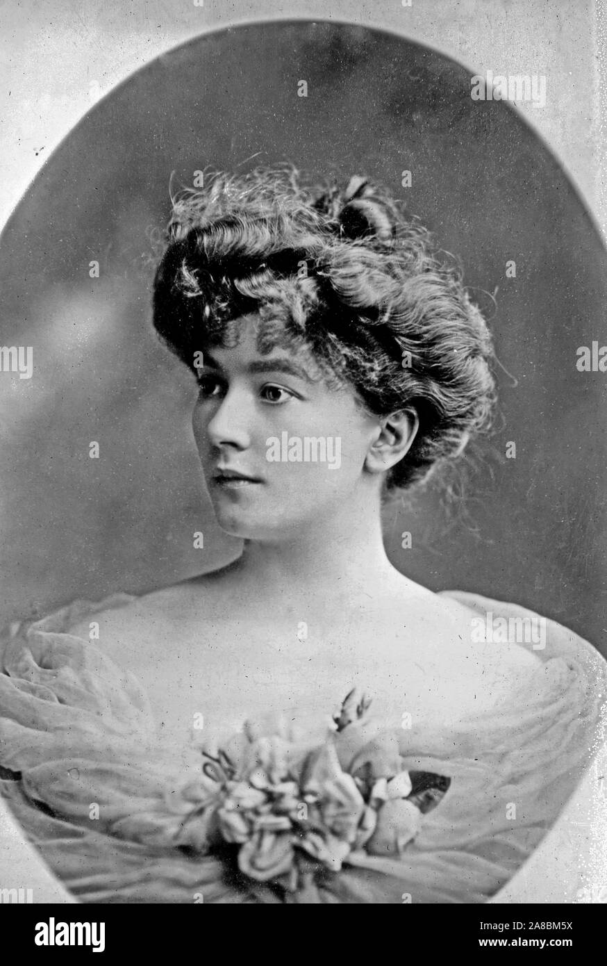 Lady sybil hi-res stock photography and images - Alamy