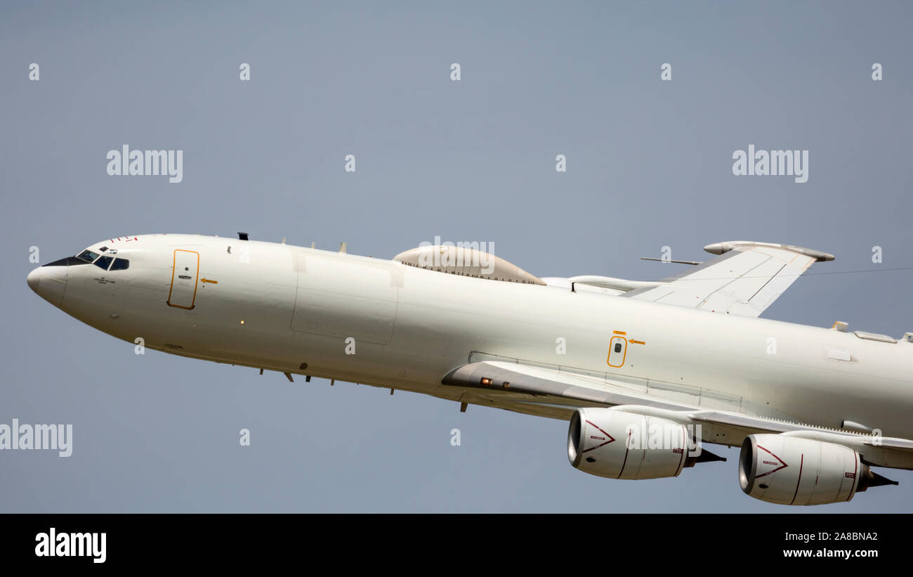 A U.S. Navy E-6 Mercury performs a flyby at the Star Spangled Salute ...
