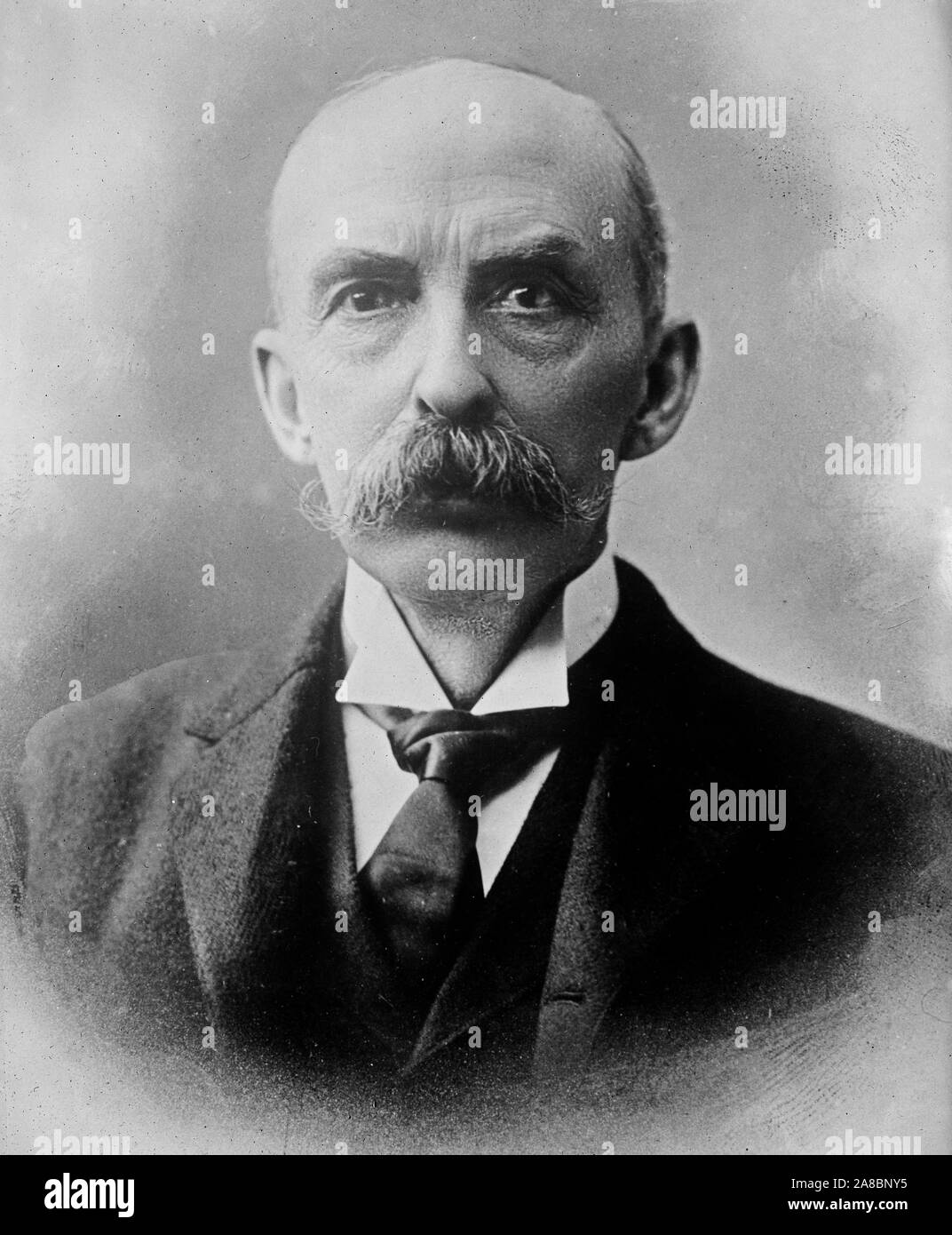 George kennan hi-res stock photography and images - Alamy